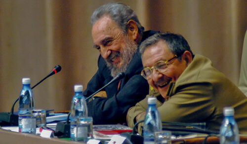 Si Fidel es el caballo, Raúl es el más intrépido y valiente jinete ...